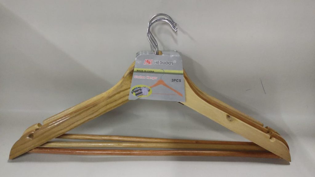 Gancho Ropa Madera - Almacén Rojo Vivo