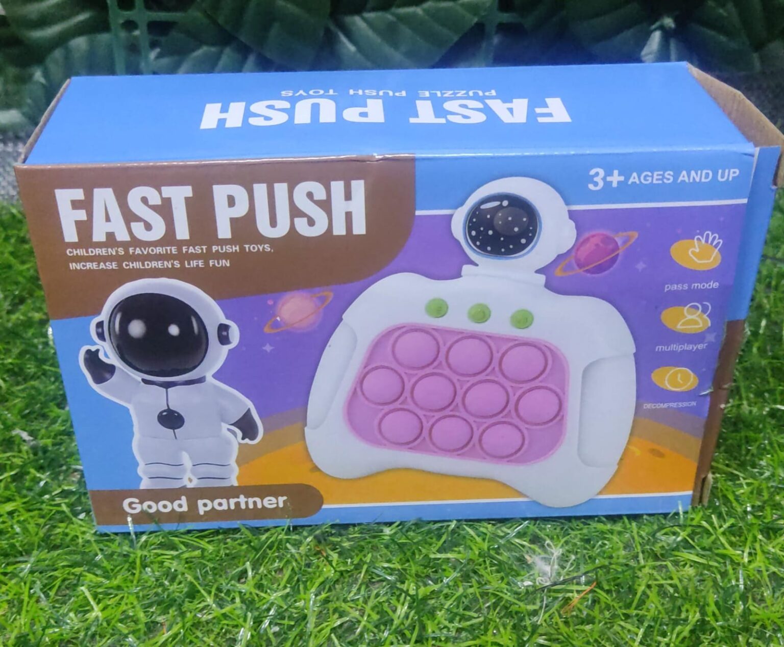 Pot It Electrónico Con Cabeza De Personaje - Almacén Rojo Vivo